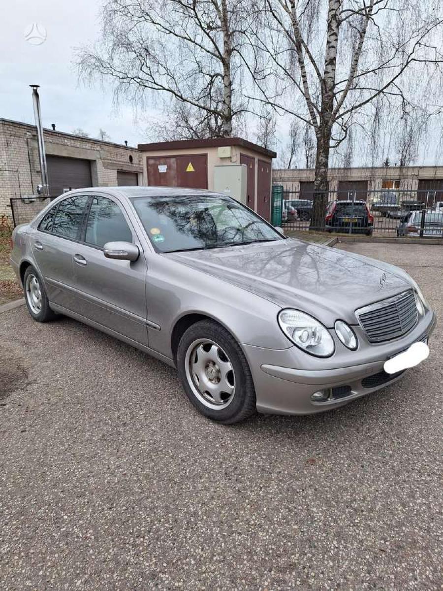 Brown Mercedes-Benz E 220 2005 in Marijampole, with an engine capacity of 2.20 L and mileage of 330 thousand km for 3599 €, photo 3 on AUTOMOTO.COM.LV