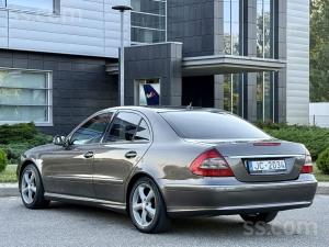 Brown Mercedes-Benz E 220 2007 in Riga, with an engine capacity of 2.20 L and mileage of 301 thousand km for 3550 €, photo 5 on AUTOMOTO.COM.LV