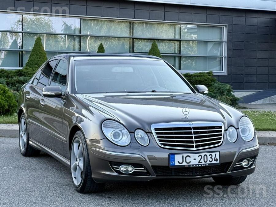 Brown Mercedes-Benz E 220 2007 in Riga, with an engine capacity of 2.20 L and mileage of 301 thousand km for 3550 €, photo 6 on AUTOMOTO.COM.LV