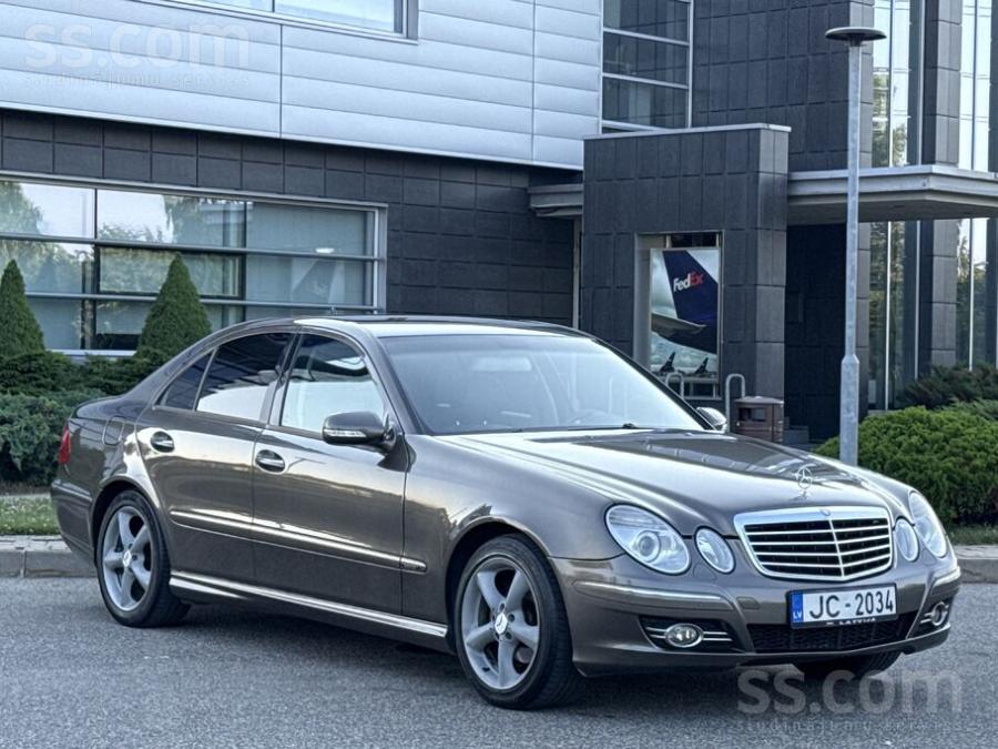 Brown Mercedes-Benz E 220 2007 in Riga, with an engine capacity of 2.20 L and mileage of 301 thousand km for 3550 €, photo 7 on AUTOMOTO.COM.LV