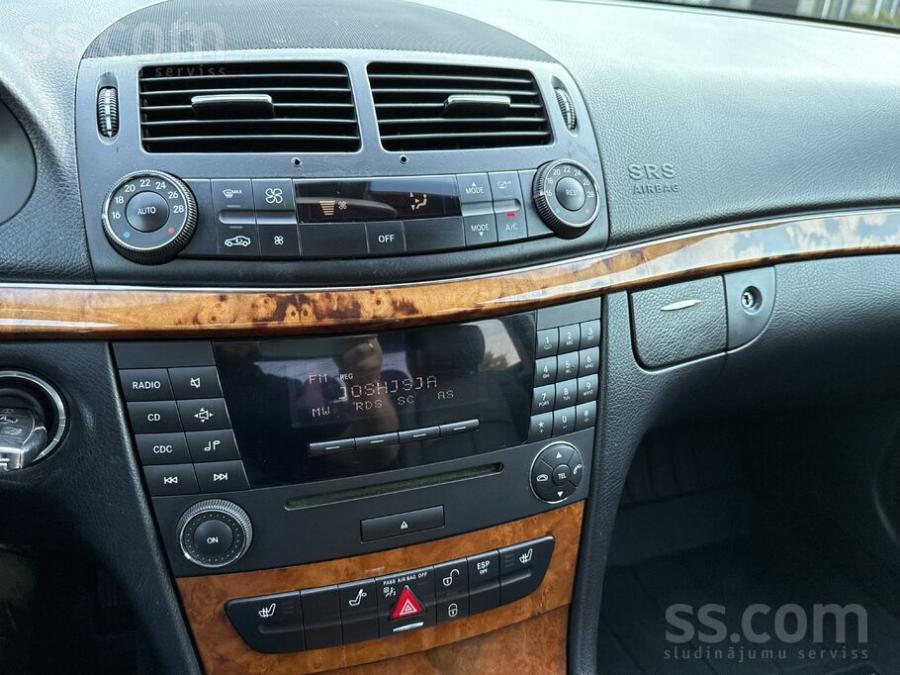 Brown Mercedes-Benz E 220 2007 in Riga, with an engine capacity of 2.20 L and mileage of 301 thousand km for 3550 €, photo 19 on AUTOMOTO.COM.LV