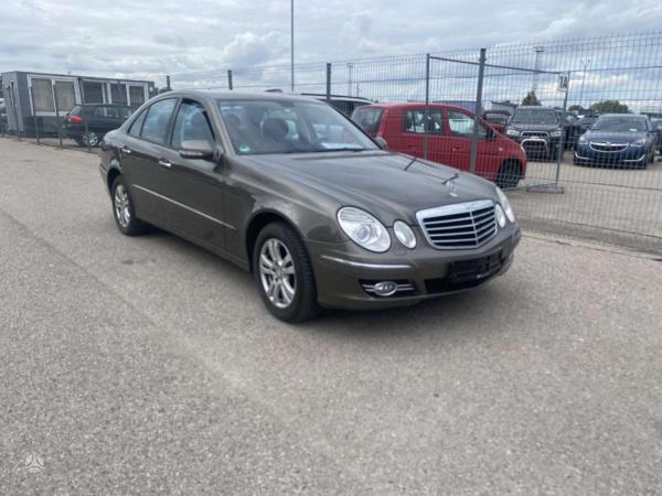 Brūns Mercedes-Benz E 220 2007 Marijampole, ar dzinēja tilpumu 2.20 L un nobraukumu 250 tūkst. km par 4400 €, foto 1 vietnē AUTOMOTO.COM.LV