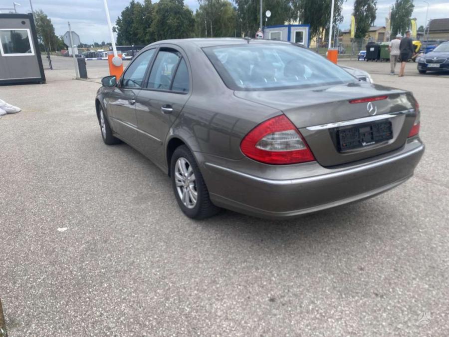 Brūns Mercedes-Benz E 220 2007 Marijampole, ar dzinēja tilpumu 2.20 L un nobraukumu 250 tūkst. km par 4400 €, foto 5 vietnē AUTOMOTO.COM.LV