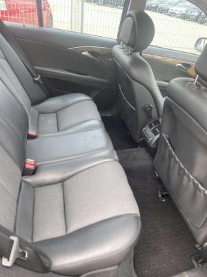 Brūns Mercedes-Benz E 220 2007 Marijampole, ar dzinēja tilpumu 2.20 L un nobraukumu 250 tūkst. km par 4400 €, foto 7 vietnē AUTOMOTO.COM.LV