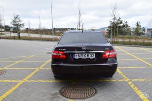 Коричневый Мерседес E 220 2009 в Вильнюс, объемом двигателя 2.10 л и пробегом 390 тыс. км за 4450 €, фото 7 на AUTOMOTO.COM.LV