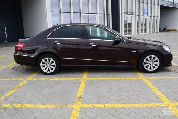 Brūns Mercedes-Benz E 220 2009 Viļņa, ar dzinēja tilpumu 2.10 L un nobraukumu 390 tūkst. km par 4450 €, foto 8 vietnē AUTOMOTO.COM.LV
