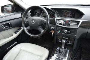 Коричневый Мерседес E 220 2009 в Вильнюс, объемом двигателя 2.10 л и пробегом 390 тыс. км за 4450 €, фото 13 на AUTOMOTO.COM.LV
