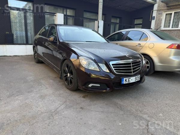 Коричневый Мерседес E 220 2009 в Рига, объемом двигателя 2.20 л и пробегом 343 тыс. км за 4500 €, фото 2 на AUTOMOTO.COM.LV