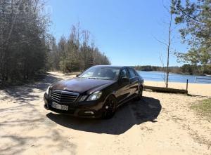 Коричневый Мерседес E 220 2009 в Рига, объемом двигателя 2.20 л и пробегом 343 тыс. км за 4500 €, фото  на AUTOMOTO.COM.LV