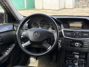 Brown Mercedes-Benz E 220 2009 in Riga, with an engine capacity of 2.20 L and mileage of 343 thousand km for 4100 €, photo 6 on AUTOMOTO.COM.LV