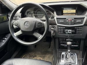 Brown Mercedes-Benz E 220 2009 in Riga, with an engine capacity of 2.20 L and mileage of 343 thousand km for 4100 €, photo 10 on AUTOMOTO.COM.LV