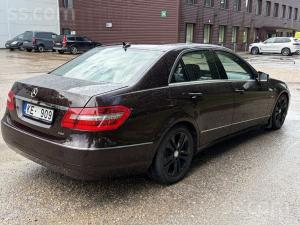 Brown Mercedes-Benz E 220 2009 in Riga, with an engine capacity of 2.20 L and mileage of 343 thousand km for 4100 €, photo 15 on AUTOMOTO.COM.LV