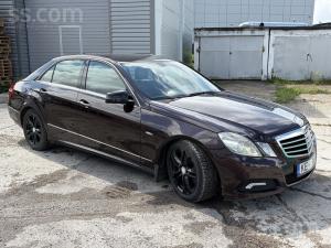 Коричневый Мерседес E 220 2009 в Рига, объемом двигателя 2.20 л и пробегом 343 тыс. км за 4100 €, фото  на AUTOMOTO.COM.LV