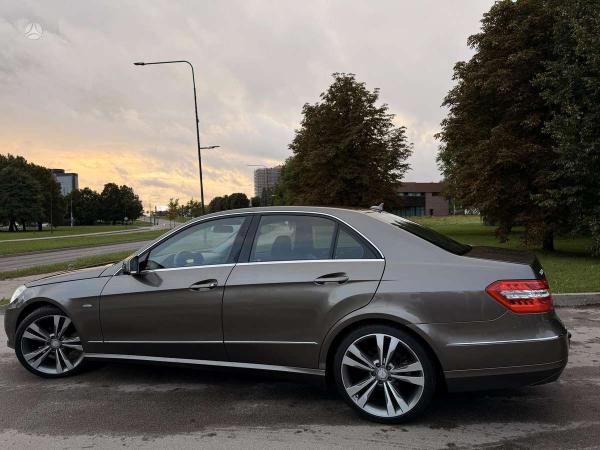 Мерседес E 220 2009 в Каунас на AUTOMOTO.COM.LV Коричневый Мерседес E 220 2009 в Каунас, объемом двигателя 2.14 л и пробегом 236 тыс. км за 6300 €, фото 4 на AUTOMOTO.COM.LV