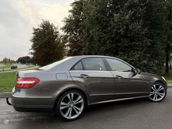 Мерседес E 220 2009 в Каунас на AUTOMOTO.COM.LV Коричневый Мерседес E 220 2009 в Каунас, объемом двигателя 2.14 л и пробегом 236 тыс. км за 6300 €, фото 5 на AUTOMOTO.COM.LV