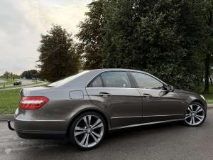 Brūns Mercedes-Benz E 220 2009 Kauņa, ar dzinēja tilpumu 2.14 L un nobraukumu 236 tūkst. km par 6300 €, foto 5 vietnē AUTOMOTO.COM.LV
