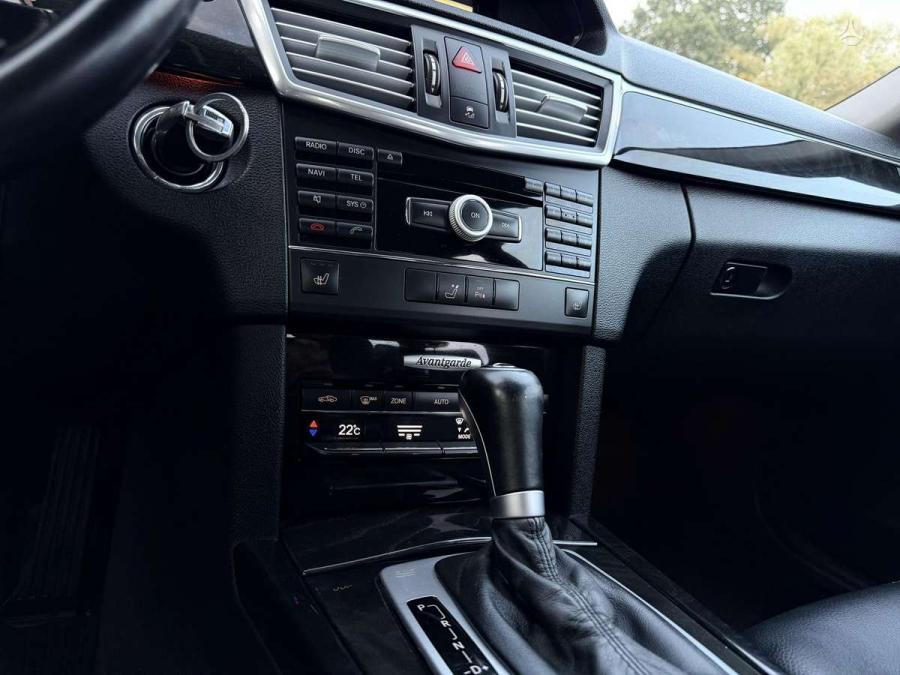 Brūns Mercedes-Benz E 220 2009 Kauņa, ar dzinēja tilpumu 2.14 L un nobraukumu 236 tūkst. km par 6300 €, foto 7 vietnē AUTOMOTO.COM.LV