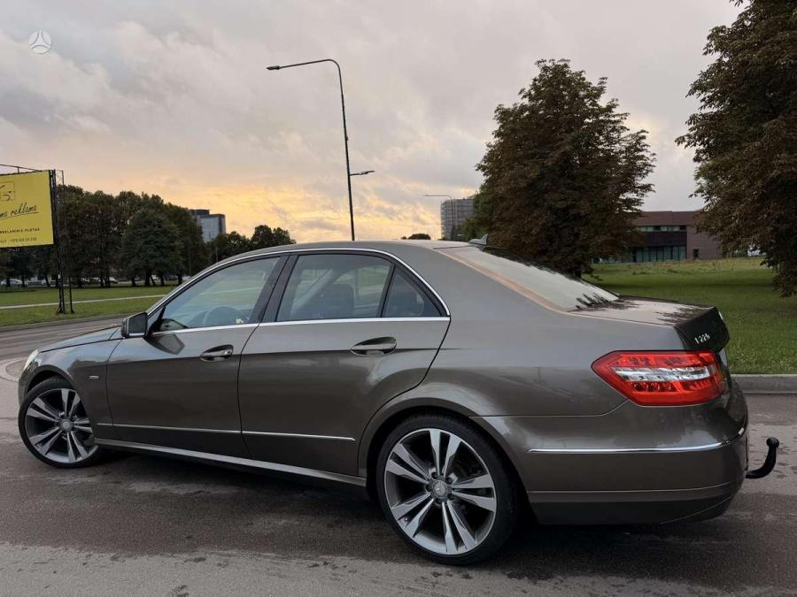 Brūns Mercedes-Benz E 220 2009 Kauņa, ar dzinēja tilpumu 2.14 L un nobraukumu 236 tūkst. km par 6300 €, foto 22 vietnē AUTOMOTO.COM.LV
