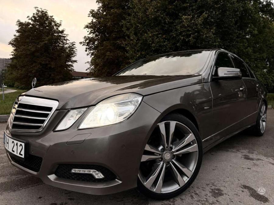 Brūns Mercedes-Benz E 220 2009 Kauņa, ar dzinēja tilpumu 2.14 L un nobraukumu 236 tūkst. km par 5950 €, foto 1 vietnē AUTOMOTO.COM.LV