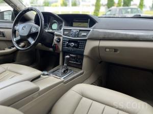 Коричневый Мерседес E 220 2010 в Екабпилс, объемом двигателя 2.10 л и пробегом 240 тыс. км за 6990 €, фото 18 на AUTOMOTO.COM.LV