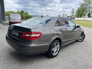 Коричневый Мерседес E 220 2010 в Екабпилс, объемом двигателя 2.10 л и пробегом 240 тыс. км за 6990 €, фото 4 на AUTOMOTO.COM.LV
