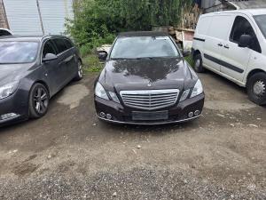 Brown Mercedes-Benz E 220 2010 in Vilnius, with an engine capacity of 2.20 L and mileage of 273 thousand km for 3500 €, photo  on AUTOMOTO.COM.LV