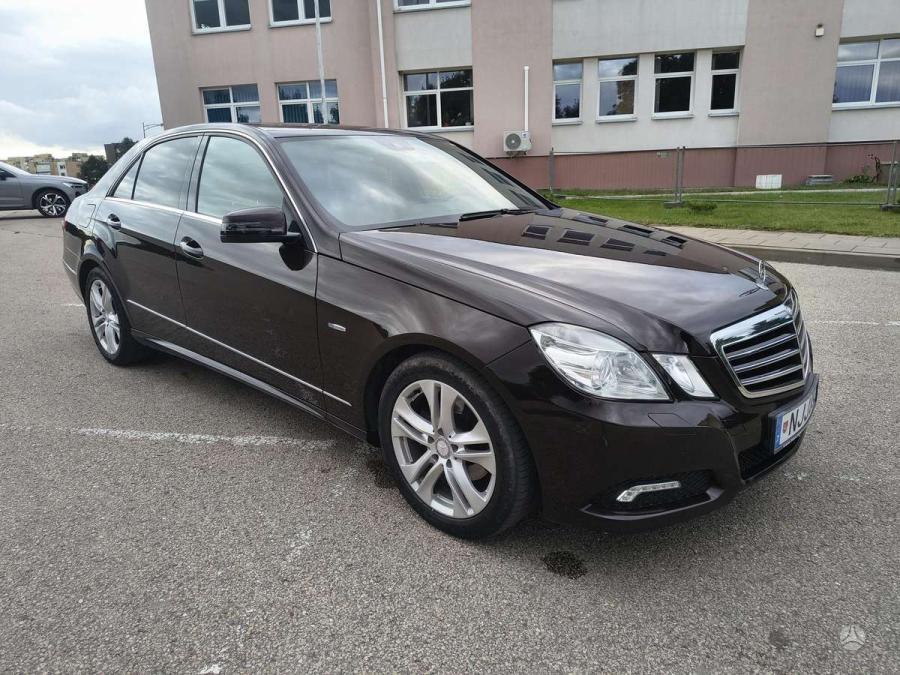 Коричневый Мерседес E 220 2010 в Утена, объемом двигателя 2.14 л и пробегом 226 тыс. км за 9299 €, фото 1 на AUTOMOTO.COM.LV