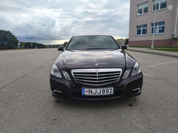 Мерседес E 220 2010 в Утена на AUTOMOTO.COM.LV Коричневый Мерседес E 220 2010 в Утена, объемом двигателя 2.14 л и пробегом 226 тыс. км за 9299 €, фото 4 на AUTOMOTO.COM.LV