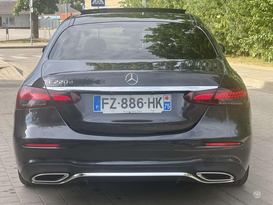 Коричневый Мерседес E 220 2021 в Укмерге, объемом двигателя 1.95 л и пробегом 300 тыс. км за 26950 €, фото 12 на AUTOMOTO.COM.LV