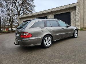 Brown Mercedes-Benz E 220 2006 in Prienai, with an engine capacity of 2.20 L and mileage of 346 thousand km for 1750 €, photo 7 on AUTOMOTO.COM.LV