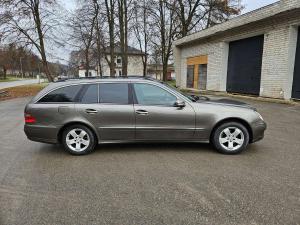 Brown Mercedes-Benz E 220 2006 in Prienai, with an engine capacity of 2.20 L and mileage of 346 thousand km for 1750 €, photo 8 on AUTOMOTO.COM.LV