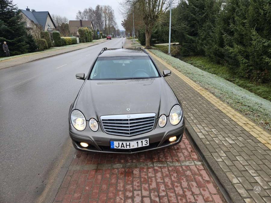 Brown Mercedes-Benz E 220 2006 in Prienai, with an engine capacity of 2.20 L and mileage of 346 thousand km for 1750 €, photo 11 on AUTOMOTO.COM.LV