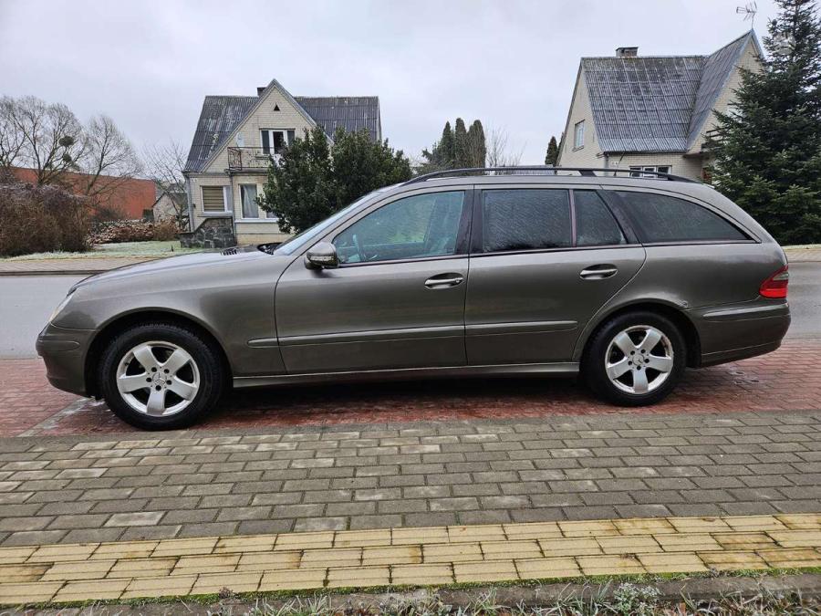 Brown Mercedes-Benz E 220 2006 in Prienai, with an engine capacity of 2.20 L and mileage of 346 thousand km for 1750 €, photo 14 on AUTOMOTO.COM.LV