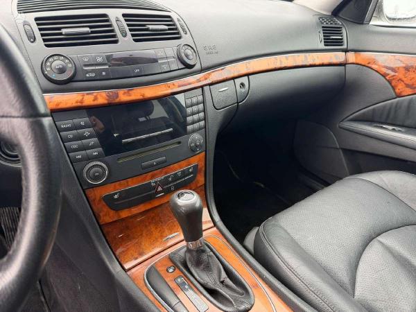 Brown Mercedes-Benz E 220 2006 in Prienai, with an engine capacity of 2.20 L and mileage of 362 thousand km for 2500 €, photo 10 on AUTOMOTO.COM.LV