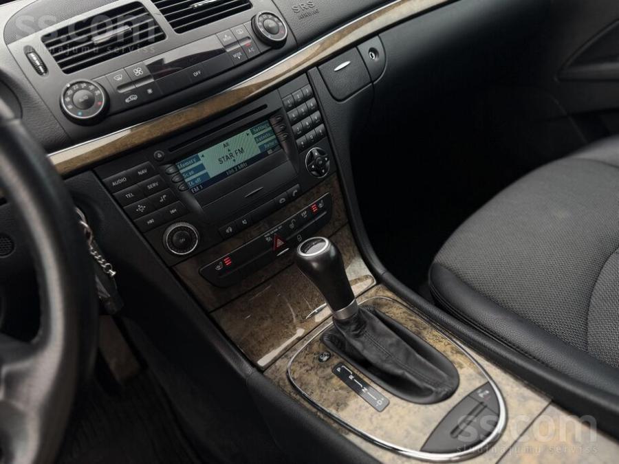 Brūns Mercedes-Benz E 220 2007 Ogre, ar dzinēja tilpumu 2.10 L un nobraukumu 319 tūkst. km par 4250 €, foto 18 vietnē AUTOMOTO.COM.LV