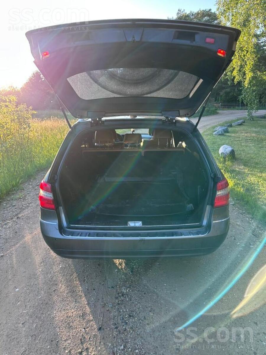 Brown Mercedes-Benz E 220 2010 in Jurmala, with an engine capacity of 2.20 L and mileage of 421 thousand km for 6100 €, photo 7 on AUTOMOTO.COM.LV