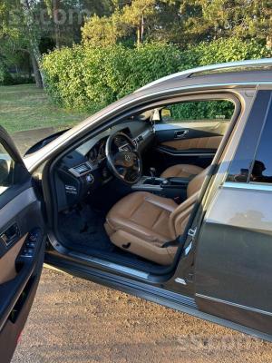 Brown Mercedes-Benz E 220 2010 in Jurmala, with an engine capacity of 2.20 L and mileage of 421 thousand km for 6100 €, photo 8 on AUTOMOTO.COM.LV