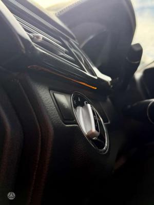 Brown Mercedes-Benz E 220 2010 in Vilnius, with an engine capacity of 2.14 L and mileage of 345 thousand km for 4999 €, photo 11 on AUTOMOTO.COM.LV