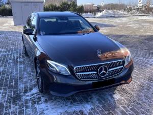 Brown Mercedes-Benz E 220 2017 in Klaipeda, with an engine capacity of 1.95 L and mileage of 356 thousand km for 8999 €, photo 3 on AUTOMOTO.COM.LV