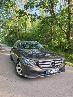 Коричневый Мерседес E 220 2017 в Каунас, объемом двигателя 1.95 л и пробегом 179 тыс. км за 13600 €, фото 3 на AUTOMOTO.COM.LV