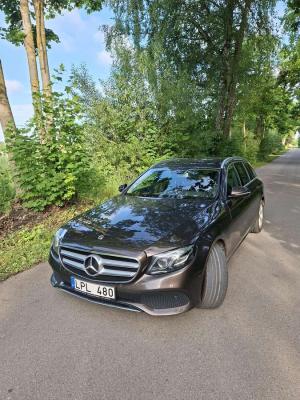 Коричневый Мерседес E 220 2017 в Каунас, объемом двигателя 1.95 л и пробегом 179 тыс. км за 13600 €, фото 12 на AUTOMOTO.COM.LV