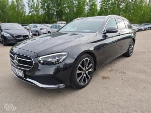 Brown Mercedes-Benz E 220 2022 in Kaunas, with an engine capacity of 2.00 L and mileage of 33 thousand km for 29999 €, photo 3 on AUTOMOTO.COM.LV