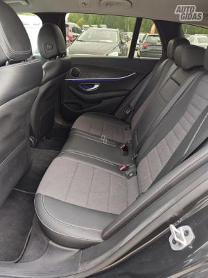 Brown Mercedes-Benz E 220 2022 in Kaunas, with an engine capacity of 2.00 L and mileage of 33 thousand km for 29999 €, photo 17 on AUTOMOTO.COM.LV