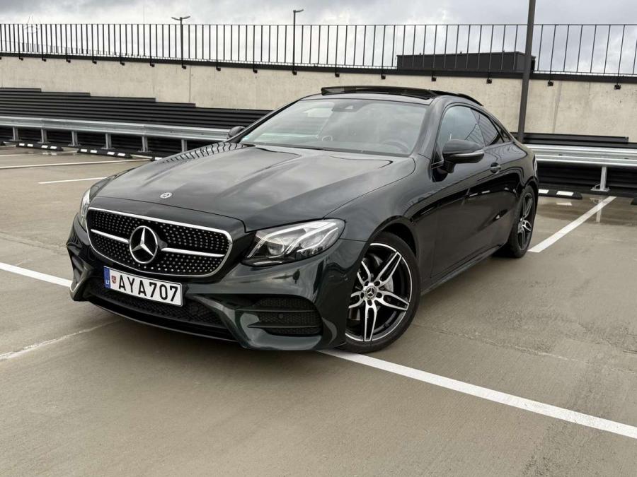 Green Mercedes-Benz E 220 2017 in Vilnius, with an engine capacity of 1.95 L and mileage of 214 thousand km for 28000 €, photo 3 on AUTOMOTO.COM.LV