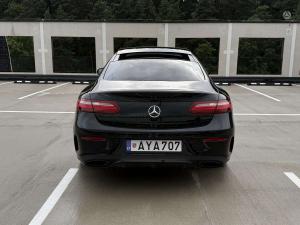 Green Mercedes-Benz E 220 2017 in Vilnius, with an engine capacity of 1.95 L and mileage of 214 thousand km for 28000 €, photo 7 on AUTOMOTO.COM.LV