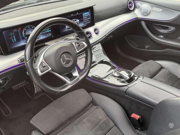 Green Mercedes-Benz E 220 2017 in Vilnius, with an engine capacity of 1.95 L and mileage of 214 thousand km for 28000 €, photo 8 on AUTOMOTO.COM.LV