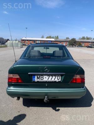 Zaļš Mercedes-Benz E 220 1994 Rīga, ar dzinēja tilpumu 2.20 L un nobraukumu 280 tūkst. km par 8000 €, foto 4 vietnē AUTOMOTO.COM.LV