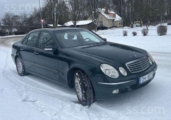 Zaļš Mercedes-Benz E 220 2004 Krāslava, ar dzinēja tilpumu 2.20 L un nobraukumu 319 tūkst. km par 3750 €, foto 1 vietnē AUTOMOTO.COM.LV