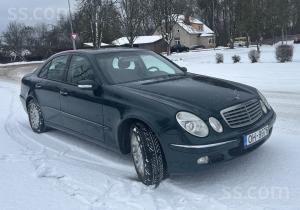 Zaļš Mercedes-Benz E 220 2004 Krāslava, ar dzinēja tilpumu 2.20 L un nobraukumu 319 tūkst. km par 3750 €, foto  vietnē AUTOMOTO.COM.LV