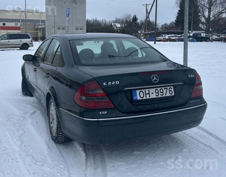 Zaļš Mercedes-Benz E 220 2004 Krāslava, ar dzinēja tilpumu 2.20 L un nobraukumu 319 tūkst. km par 3750 €, foto 4 vietnē AUTOMOTO.COM.LV